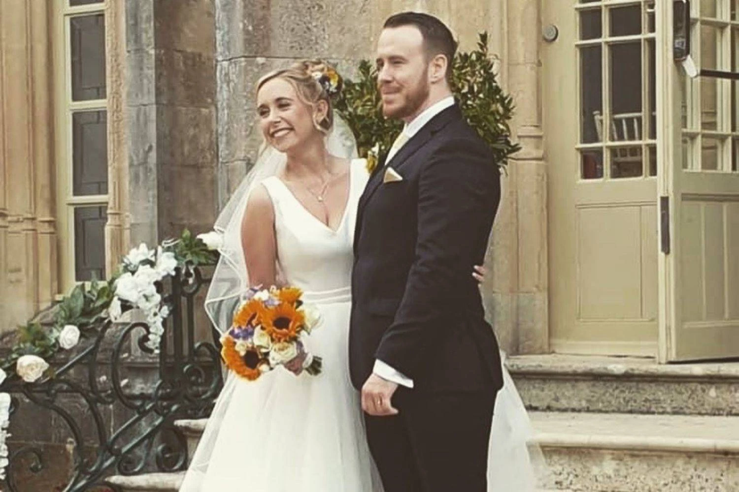 The Hopeful Bride: A Perfect, 15 Person Wedding | Guides for Brides