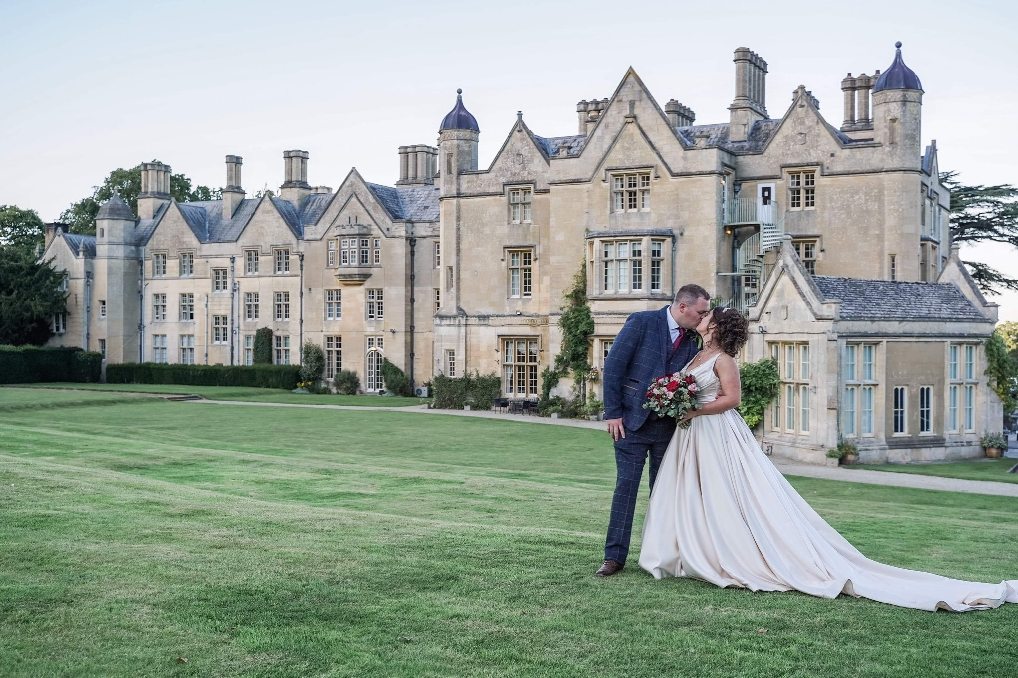 29 Incredible Wedding Venues In The Cotswolds | Guides for Brides
