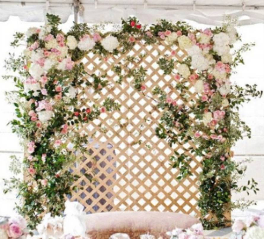 Say 'I Do' To These Rustic Themed Wedding Backdrops | Guides for Brides