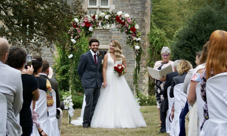 The Ultimate Guide to Celebrants and Celebrant-led Ceremonies | Guides ...