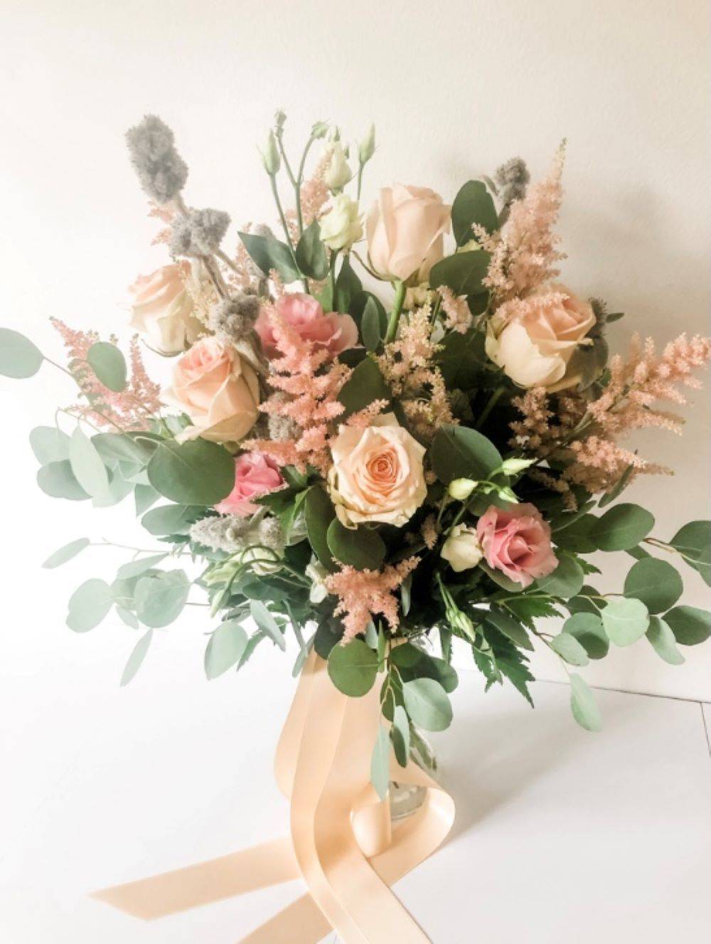 Let’s talk bridal bouquets with a wedding florst | Guides for Brides