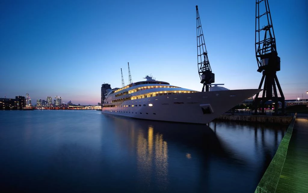 A Unique Venue: Sunborn London | Guides for Brides