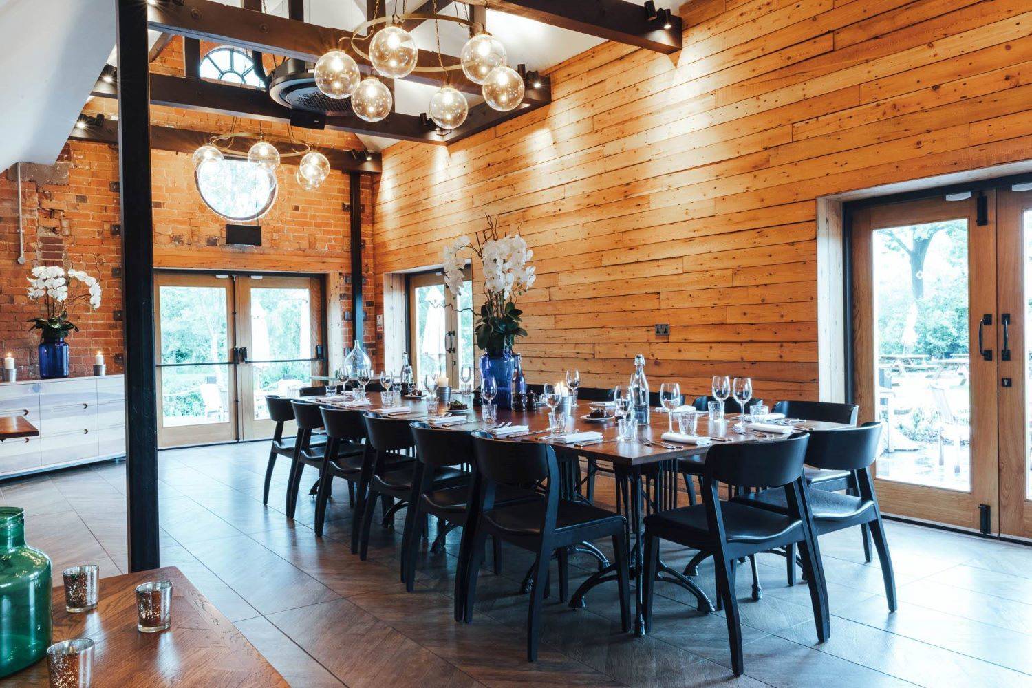 Getting Married in a Traditional Pub Wedding Venue | Guides for Brides