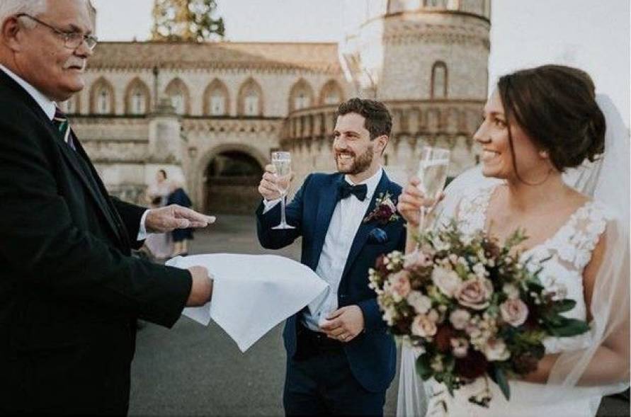 The Ultimate Guide to Celebrants and Celebrant-led Ceremonies | Guides ...