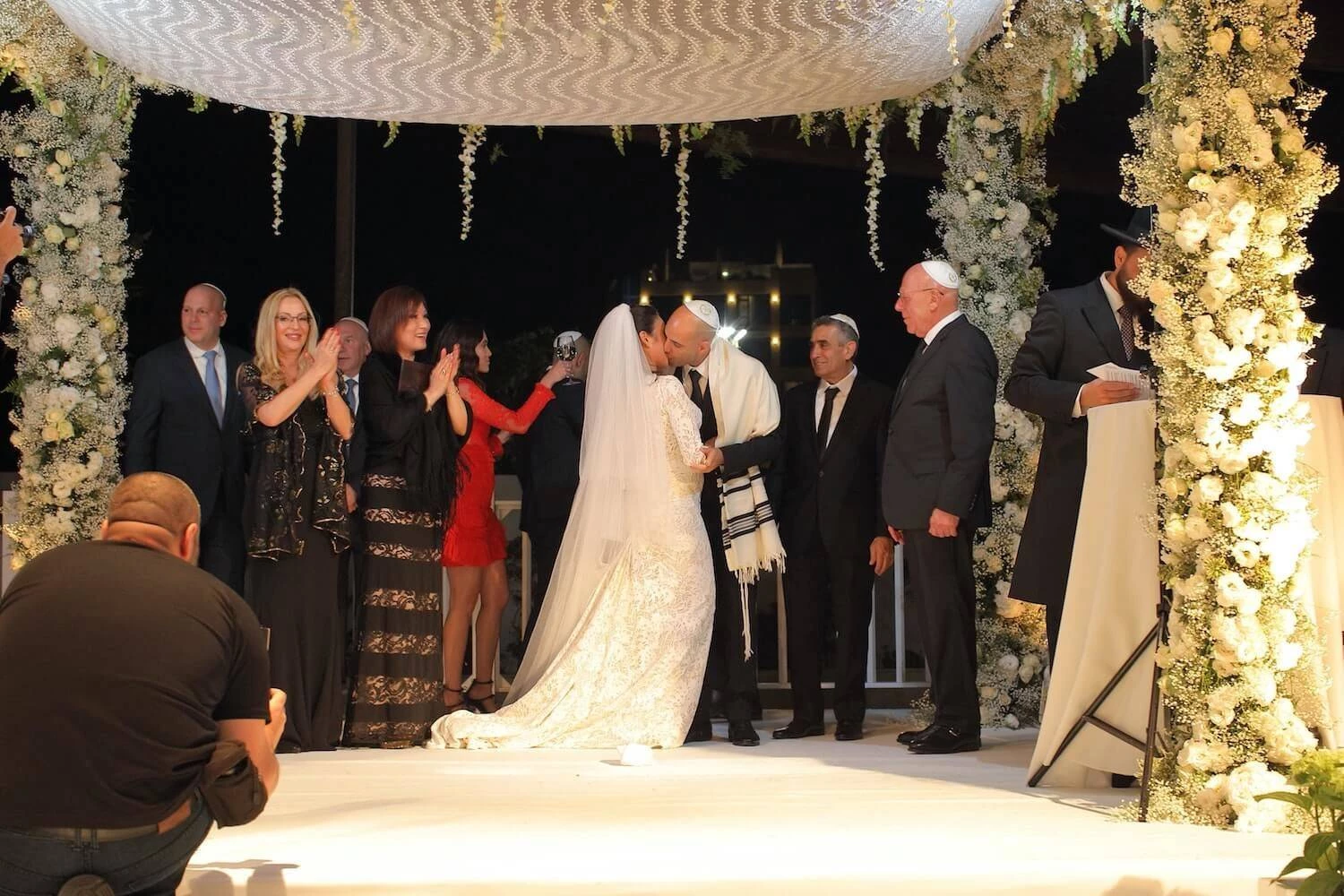 A Guide to a Jewish Wedding Ceremony | Guides for Brides