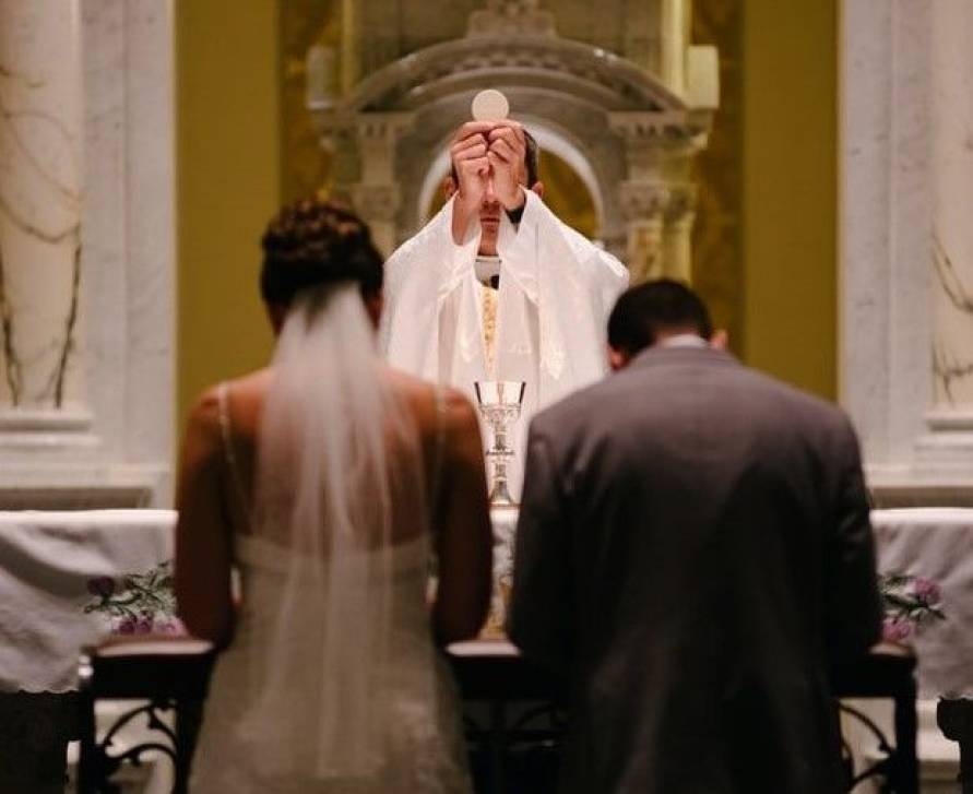 A Guide to a Catholic Wedding Ceremony | Guides for Brides