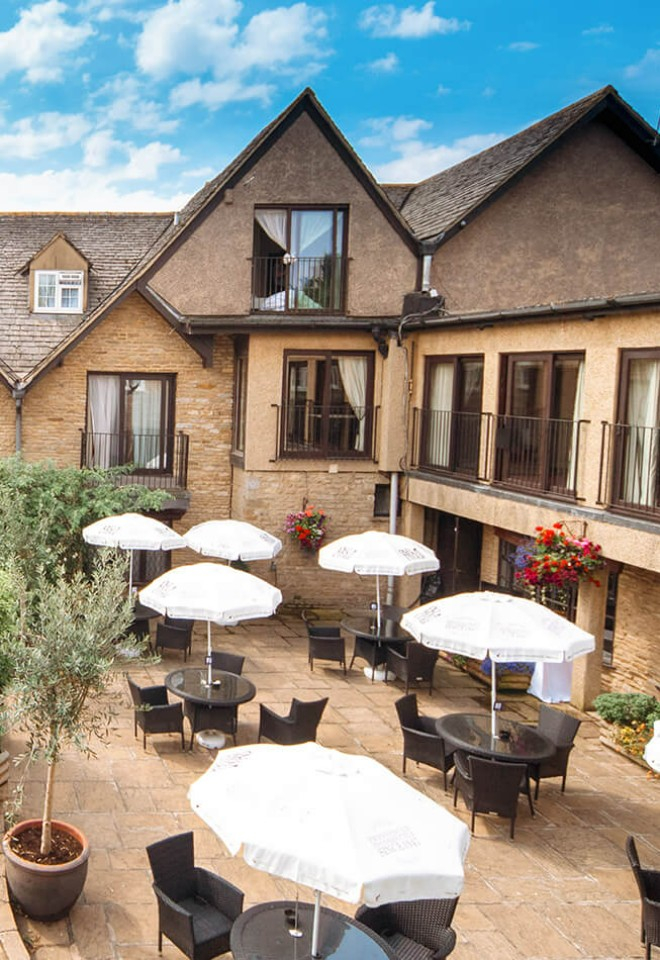 The Holt Hotel, Wedding Venue in Oxfordshire | Guides for Brides