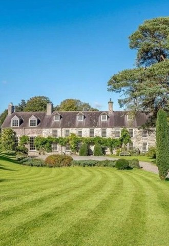 Ty Fry Manor Wedding Venues in Gwynedd | Guides for Brides