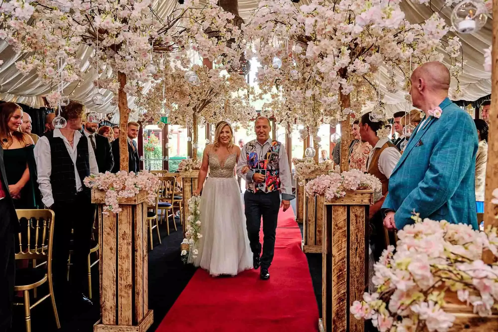 Crazy wedding locations | Honestweddingadvice.com