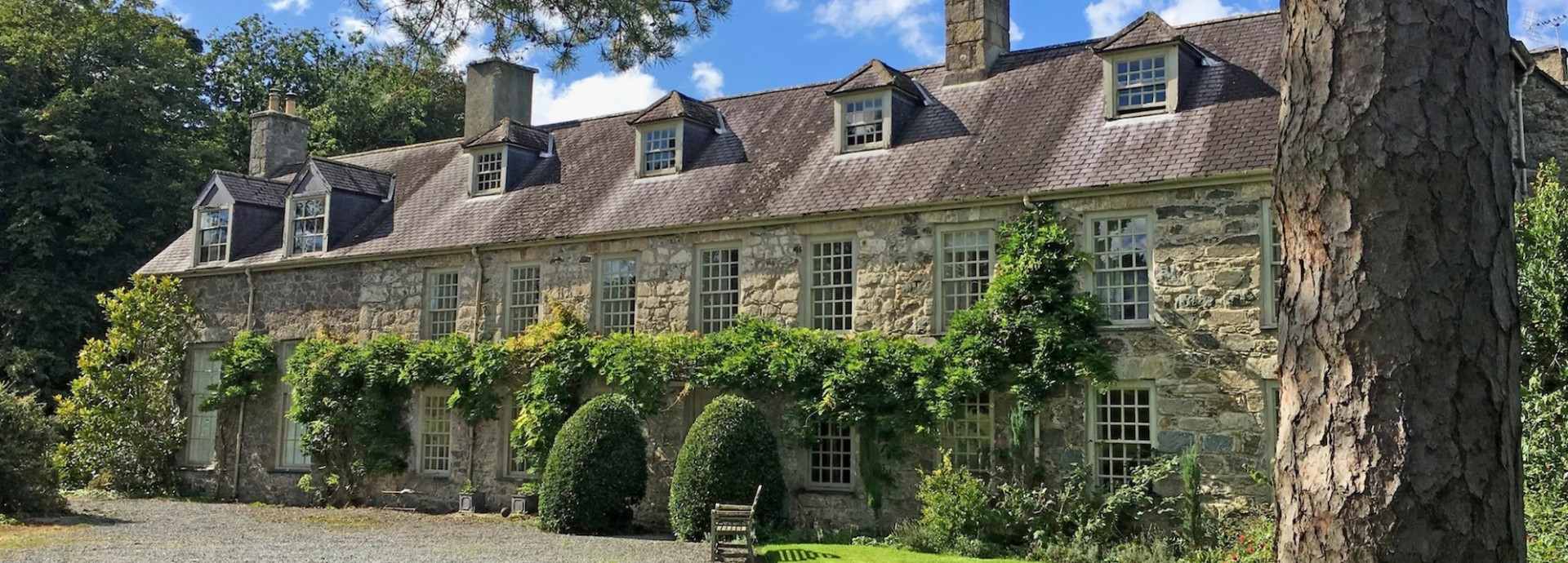 Ty Fry Manor Wedding Venues in Gwynedd | Guides for Brides