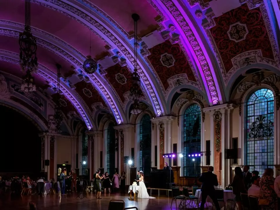 Stockport Town Hall: A Beautiful Grand Wedding Venue | Guides for Brides