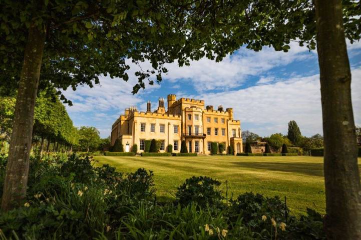 Ditton Manor, Wedding Venue in Berkshire | Guides for Brides