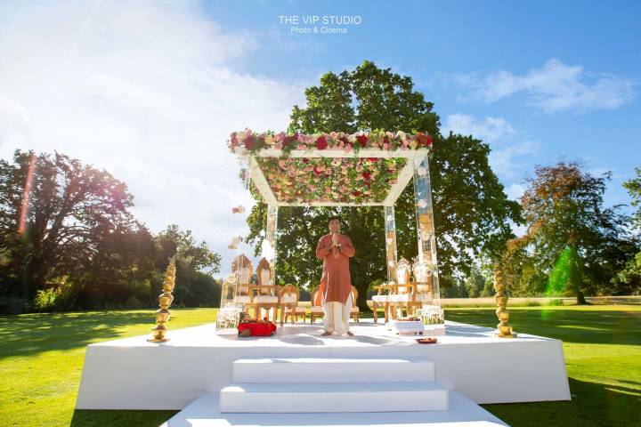 Ditton Manor, Wedding Venue in Berkshire | Guides for Brides