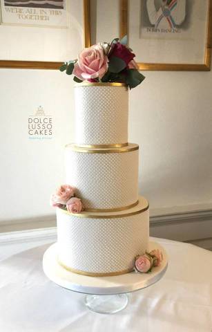 Dolce Lusso Cakes Cakes and Sweet Treats in Oxfordshire | Guides for Brides