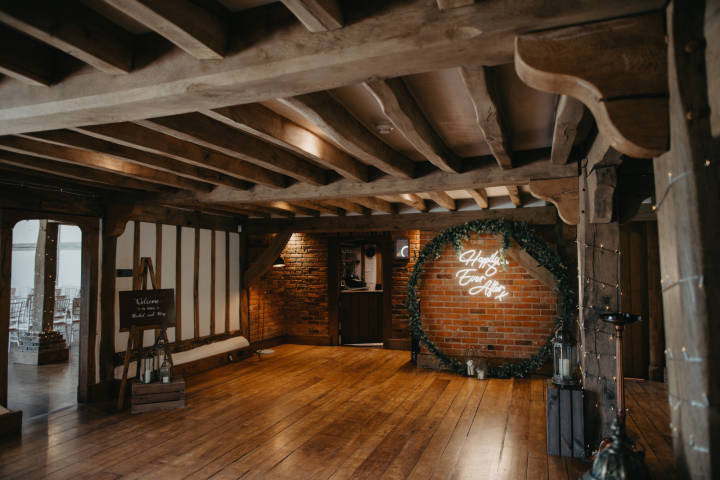 Cain Manor Venues in Hampshire | Guides for Brides